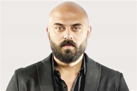 دفع 600 ألف جنيه للتصالح القصة الكاملة لمحاكمة الفنان أحمد صلاح