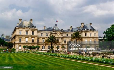 룩셈부르크 궁전과 파리의 공원 자르댕 뒤 룩셈부르크 파리에서 가장 아름다운 정원 중 하나 프랑스 0명에 대한 스톡 사진 및 기타
