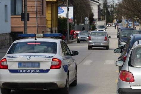 U Beogradu poginuo motociklista a povređen i policajac