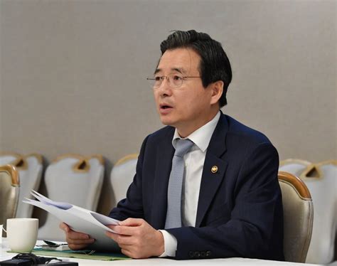 김용범 기재차관 `이제 1주택자`주택지분 장모에게 증여 한국경제