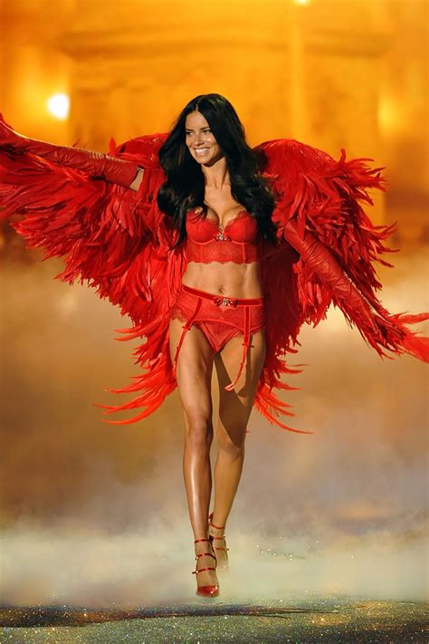 En Fotos El Legado De Adriana Lima El ángel Que Se Despide De