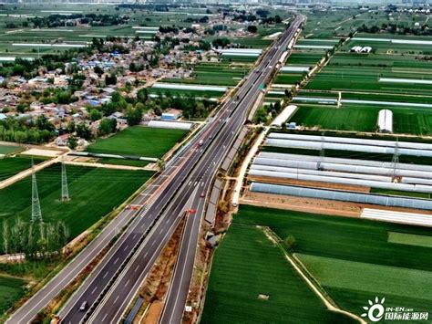 中国能建投资建设的枣菏高速交能融合光伏项目并网发电 国际太阳能光伏网