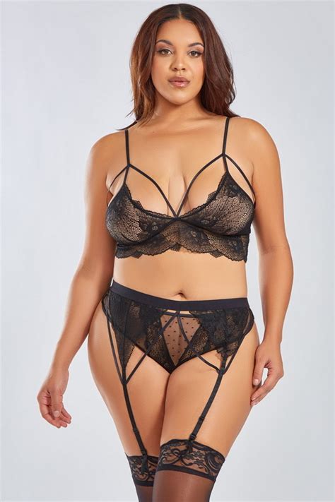 Plus Size Everly Bra Garterbelt And Panty Spicy Lingerie