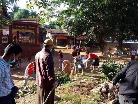 Dvb မြန္ျပည္နယ္ ေရးၿမိဳ႕နယ္တြင္ အန္အယ္လ္ဒီက အမႈိက္ေကာက္ ဓာတ္ပုံ