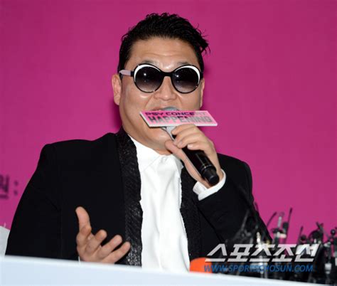 [포토] 싸이 큰 부담 가졌지만 즐겁게