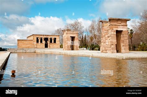 Madrid Il Tempio Di Debod Autentico Tempio Egizio Risalente Al II