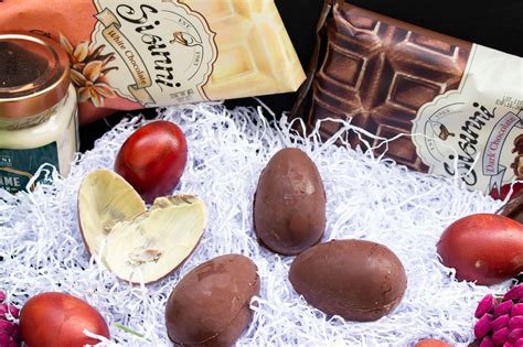 Diy ΣΟΚΟΛΑΤΕΝΙΑ ΠΑΣΧΑΛΙΝΑ ΑΥΓΑ ΜΕ ΓΕΜΙΣΗ Easter Chocolate Eggs Grecian Taste