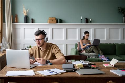 Necessity Of Strategic Alignment And Structured Learning In Elearning