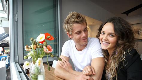 Home And Away Couple Luke Mitchell And Rebecca Breeds Buy Cronulla