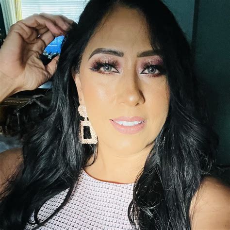 Mona Guzmán Youtube