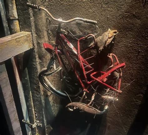 TRABALHADOR DE ANOS MORRE ATROPELADO E CONDUTOR FOGE SEM PRESTAR SOCORRO Studio W