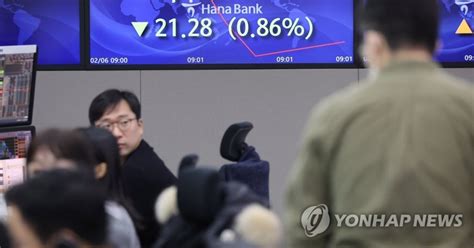 美 노동시장 호황에 긴축연장 우려로 아시아 증시·통화 약세