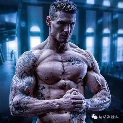 为什么肌肉型男都钟爱纹身锦上添花的既视美感 搜狐体育