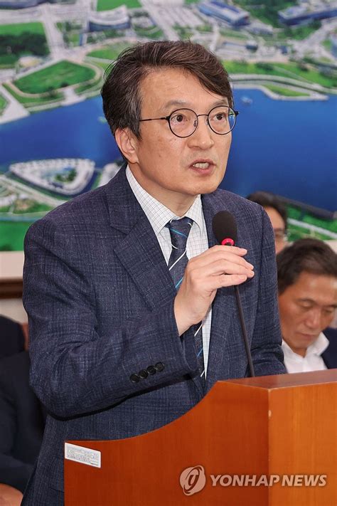 국토위 출석한 김의겸 신임 새만금개발청장