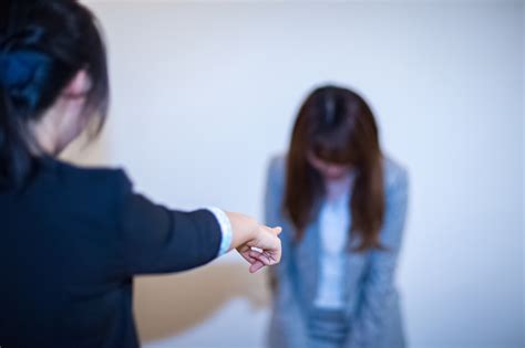 知っておきたいカスハラ対策と苦情を言いやすい人のタイプ 一般社団法人 日本産業カウンセラー協会ブログ 「働く人の心ラボ」