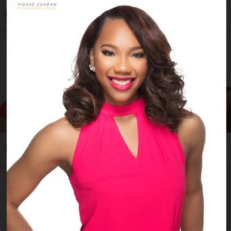 Nikol Bouknight Youtube