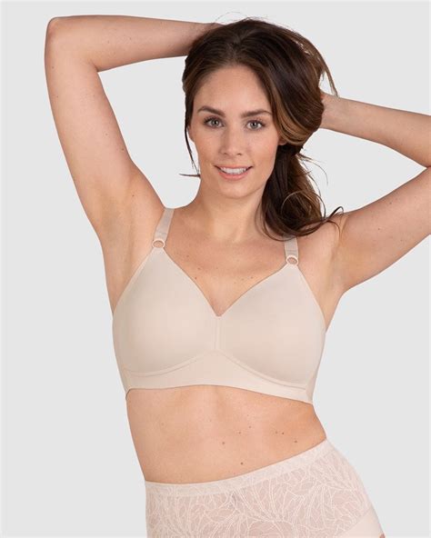 Side Smoother Padded Wireless Bra Naturana Rubenesque Lingerie
