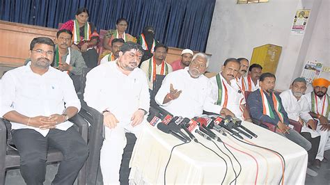 టీఎస్‌పీఎస్సీ పేపర్‌ లీకేజీని తప్పుదోవ పట్టిస్తున్నారు Tspsc Paper