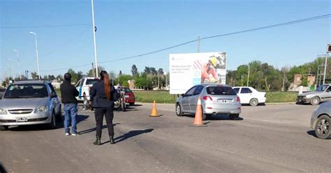 Choque De Una Moto Y Un Auto En Máximo Paz Tres Heridos