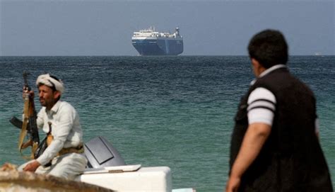 بريطانيا تطالب الحوثيين بوقف الهجمات على السفن موقع 24