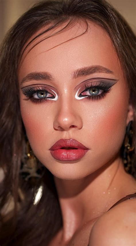 50 Vibrant Makeup Looks For Bright Weather Cocoa Noir