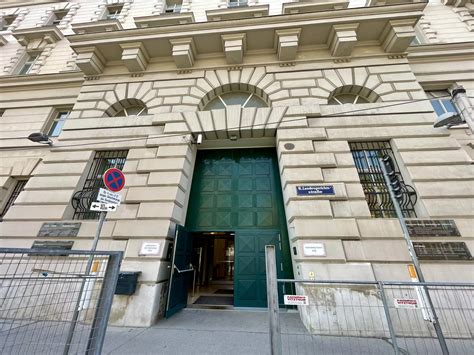 Missbrauch Gegen Mädchen 14 Ermittlungen Gegen Fünf Jugendliche