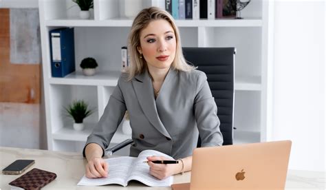 Адвокат Елена Ярослацева