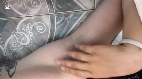 애널을 벌리고 큰 흑인 자지를 쾌락으로 삼키는 아랍 xHamster