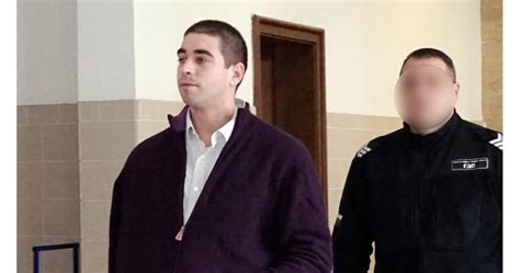 Пускат от затвора Севелин, убил баща си
