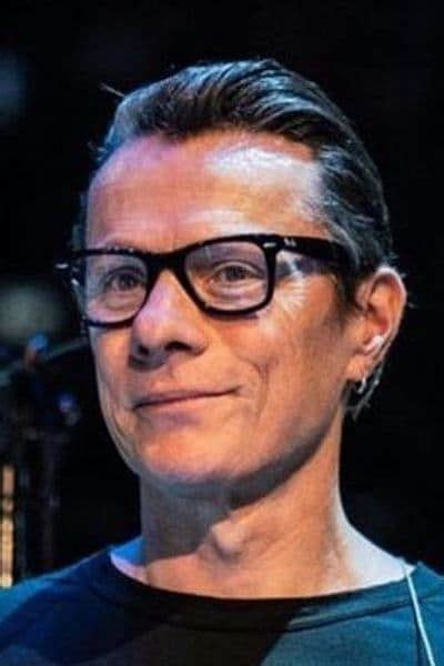 Larry Mullen Jr About Entertainmentie