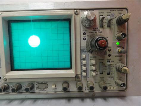 Tektronix 465b Oscilloscope Turns On Untested