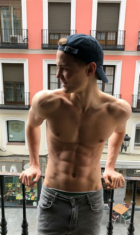 Pin Auf All About Guys