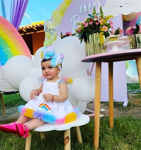 fama amor 🍼🍀👑 ef y a 2