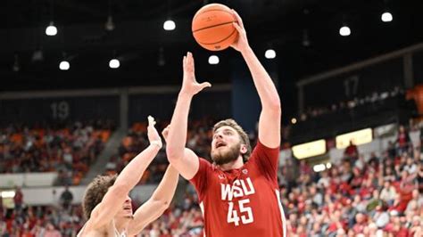 Former Wsu Center Oscar Cluff Transfers To South Dakota State