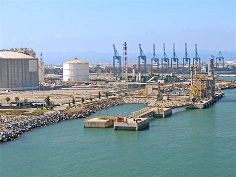Titan Lng Develops First Lng Bunkering Pontoon In North West Europe