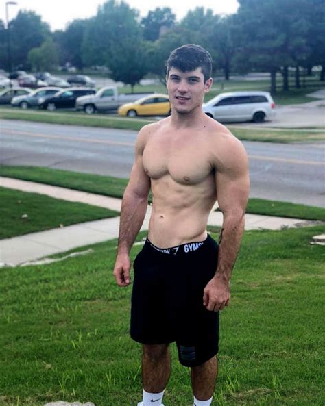 Photo Pecs And Nips Page 211 Lpsg