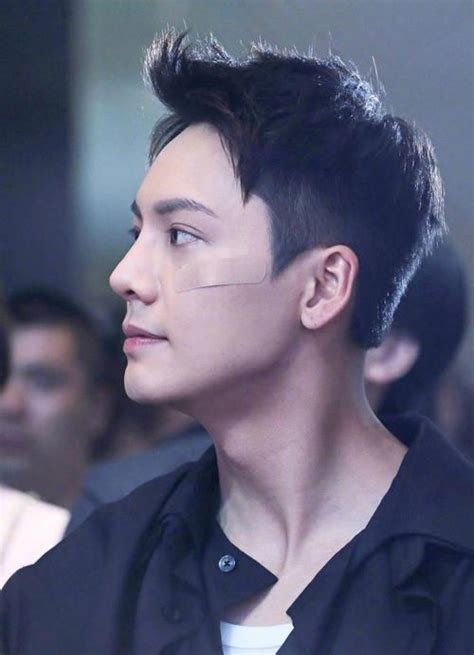 “喉结杀大赛”，15位男明星，谁最终俘获了你的心？胡歌