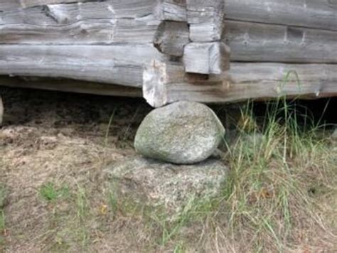 Деревянный дом без фундамента вообще единственно правильное решение Строим дом за городом Дзен