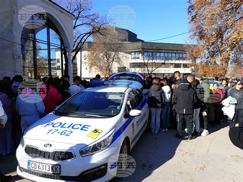 Полицаи експерти и ученици в Разград отбелязаха с демонстрации Световния ден в памет на
