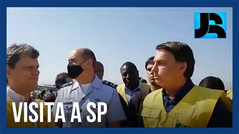 Presidente Bolsonaro Volta A Criticar Ação De Governadores E Prefeitos