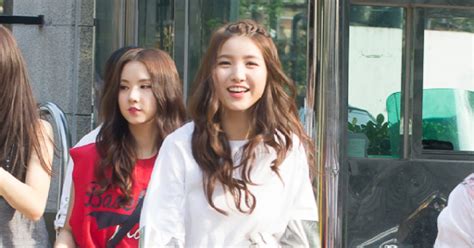 포토 여자친구 소원 눈을 의심케 하는 실물 몸매~
