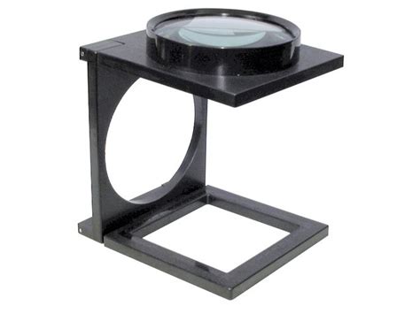 Folding Desktop Magnifying Glass — Scorpio Technology