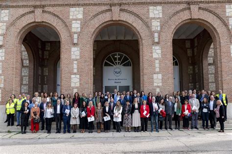 La Fundación Banco de Alimentos de Madrid reconoce a un centenar de