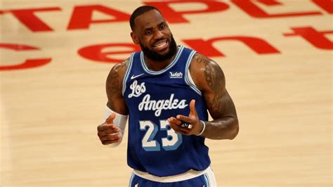 442 Lebron James Agiganta Su Leyenda En La Nba Al Superar Los 35 Mil