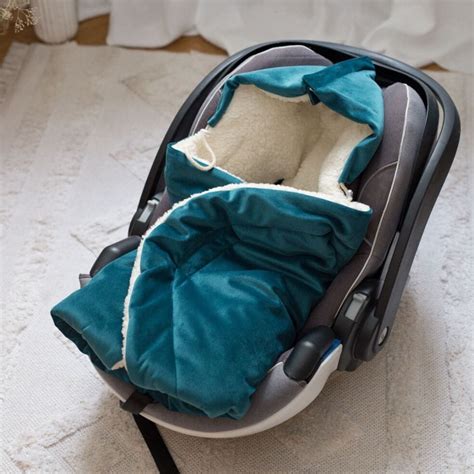 BABYLY OTULACZ KOCYK DO FOTELIKA VELVET BARANEK LAZUROWY Tuliroom