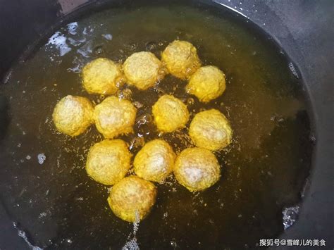 豆腐这样做吃一次就爱上，清热润燥营养好，比大鱼大肉更解馋，真香！丸子美食水分