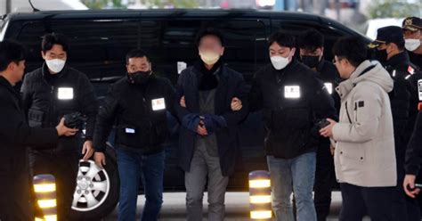 왜 찔렀나 질문에 이재명 흉기 피습 김모씨 묵묵부답