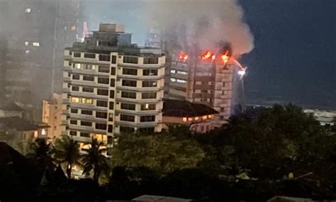 Fire Breaks Out In Metre Cabin Of 8 Storey Building In Mumbai मुंबईत