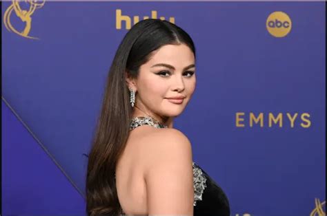 Why Selena Gomez Doesnt Sleep In Her Own Bedroom Anymore Urban Woman