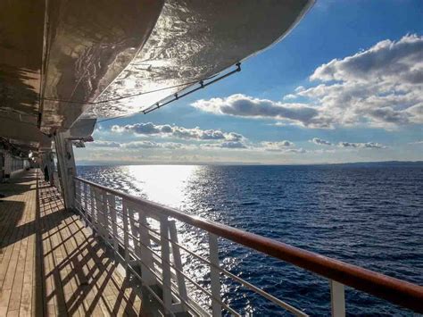 Combos Ajuda Para O Trabalho Em Navio De Cruzeiros